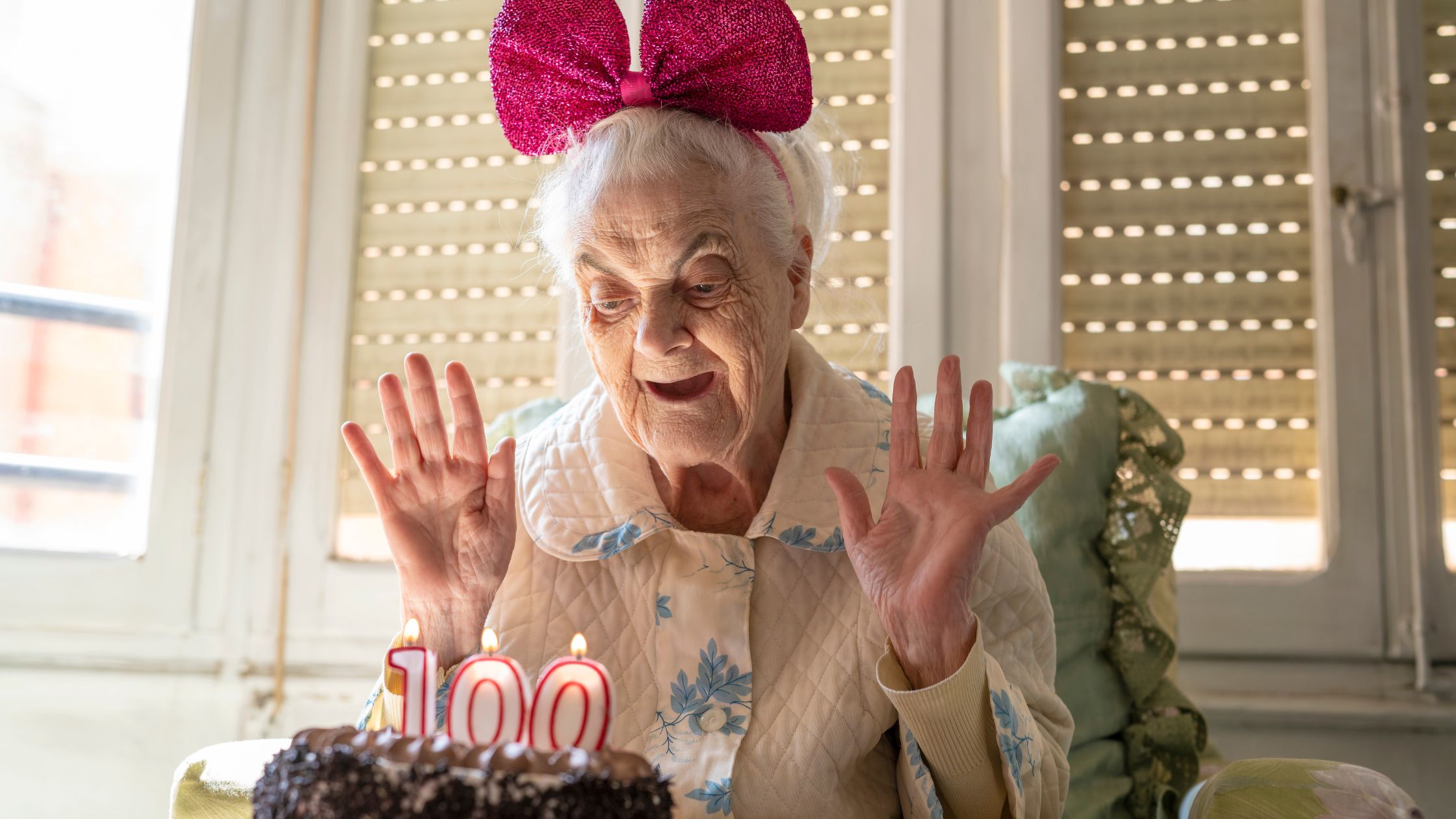 Ultimate Guide to Gifts for Elderly Women - JetSet Sidekick