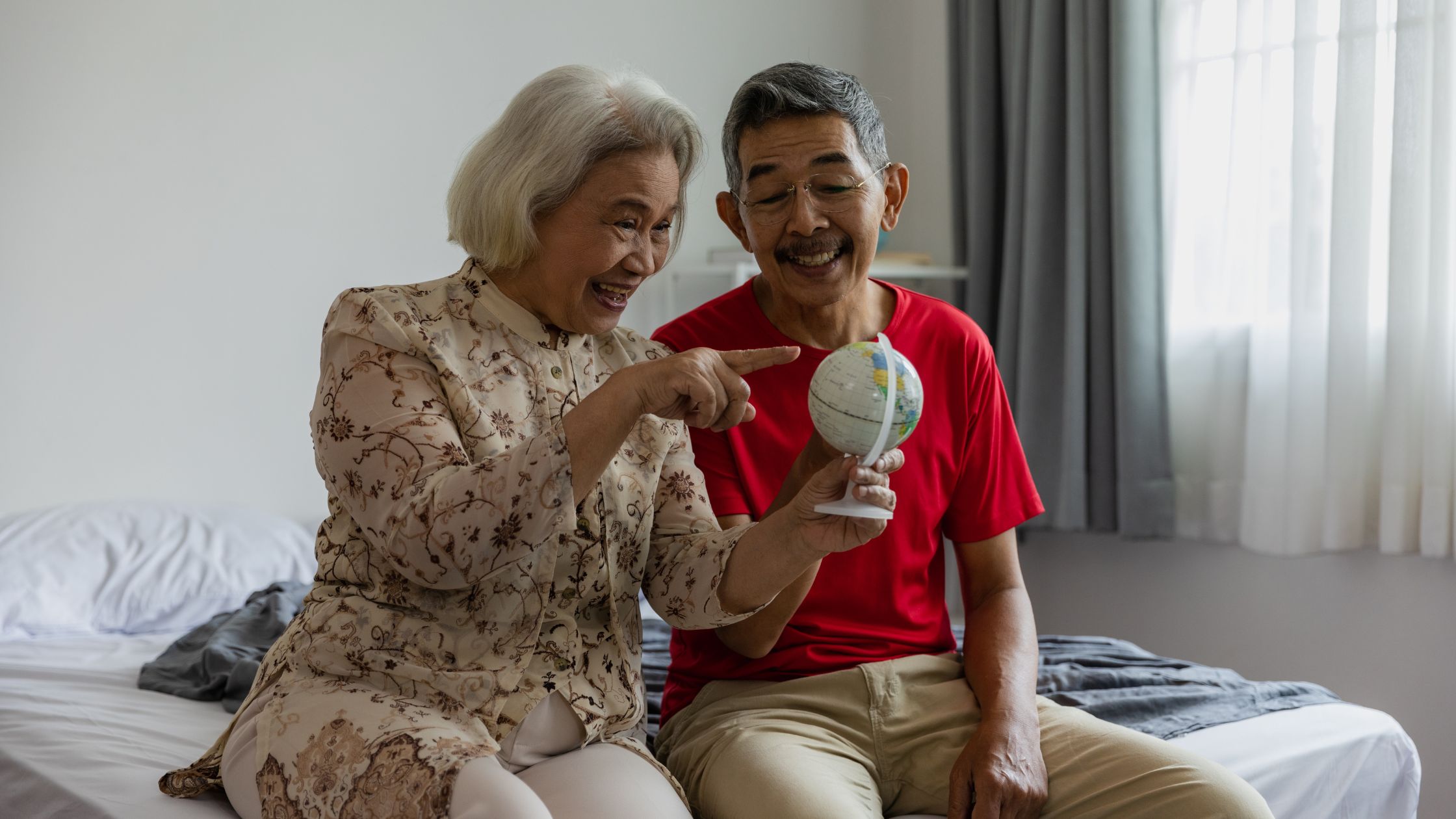 4 Reasons to Hire Travel Companions for Elderly Travelers - JetSet Sidekick